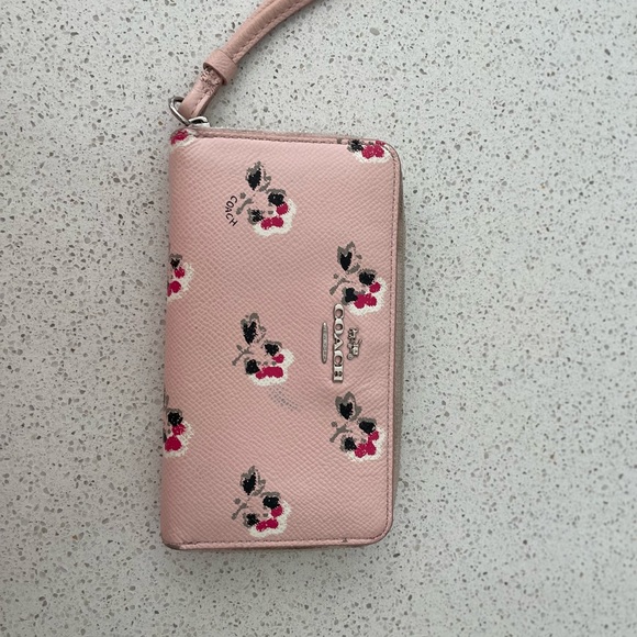 Coach | Bags | Coach Leather Wallet Light Pink With Black White And Hot ...